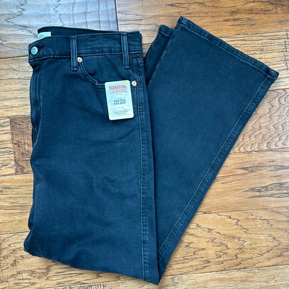 Signature by Levi Strauss | Jeans | Signature By Levis High Rise Kick ...